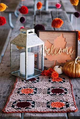 Ravelry: Sweet Cinnamon Table Runner pattern by Nazanin S. Fard