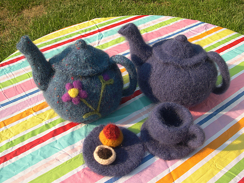 Ravelry: Knitted/Felted Teapot pattern by Anita M. Wheeless