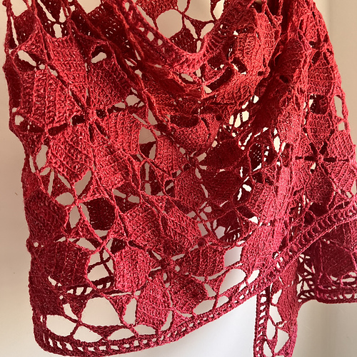 Ravelry: Flowerful Shawl pattern by Lisa Hounshell