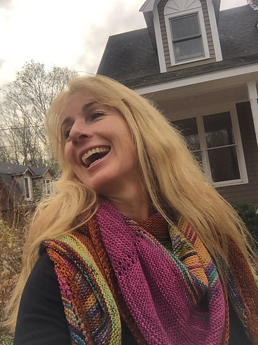 Ravelry: Loose Cannon pattern by Helen Bingham