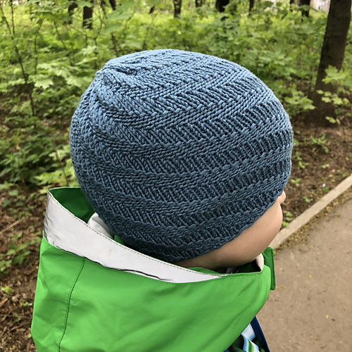 Ravelry: Diagonal hat pattern by Natalia Egorova
