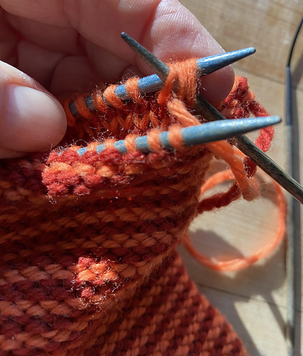 Ravelry: Straight Up Tube Hat pattern by NellKnits