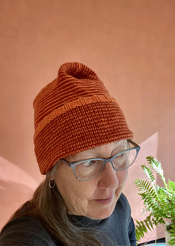 Ravelry: Straight Up Tube Hat pattern by NellKnits