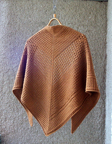 Ravelry: Shawl "Harmony" pattern by Nelly Fiyal
