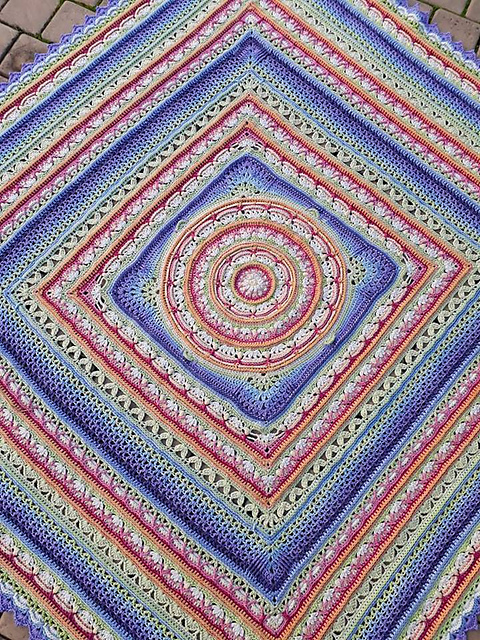 Ravelry: Lilliana pattern by Hooked on Sunshine