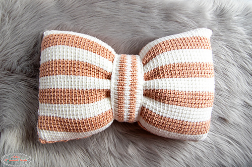 Ravelry: Tunisian Crochet Bow Pillow pattern by Nicole Riley