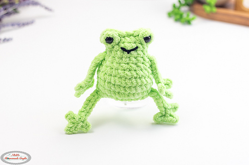 Ravelry: Leggy Froggy pattern by Nicole Riley