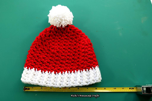 Ravelry: Santa hat with pom-pom pattern by Nicole Riley