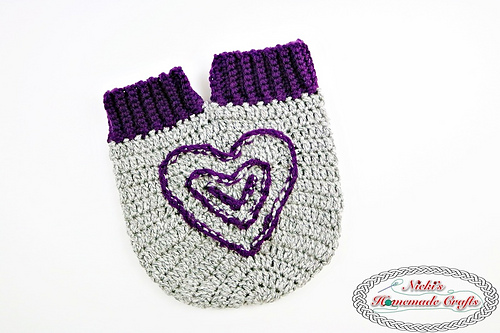 Ravelry: Smitten Mitten pattern by Nicole Riley