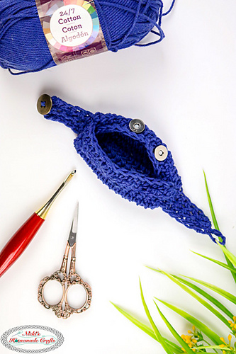 Ravelry: Easy Wrist Pouch pattern by Nicole Riley