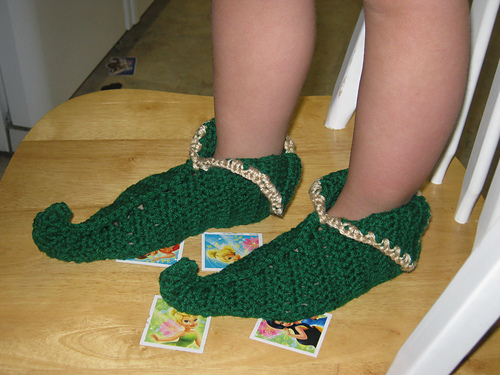 Ravelry: Elf Slippers with Curled Toes pattern by Thomasina Cummings ...
