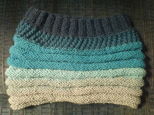 Ravelry: Layer Cake Loop pattern by steepndeep's Designs