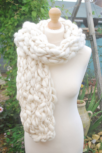 Ravelry: Super chunky scarf pattern by Moksha Textiles