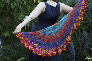 Ravelry: A Humming of Bees pattern by Nim Teasdale