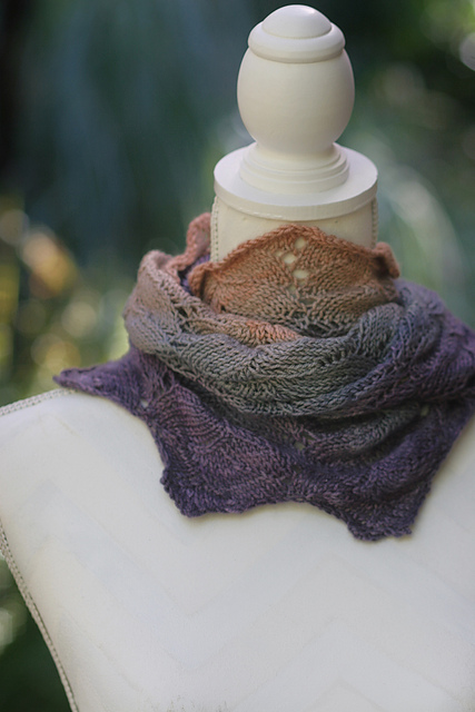 Ravelry: NimbleNim's Whimsycowl