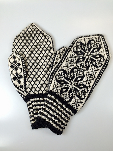 Ravelry: Selbu Mittens with Six-Petaled Roses pattern by Nina Granlund ...