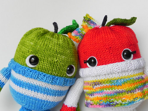 Ravelry: Apple Jack Twins pattern by Susan Claudino