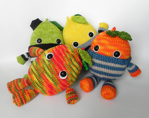 Ravelry: The Froot Loops Gang pattern by Susan Claudino