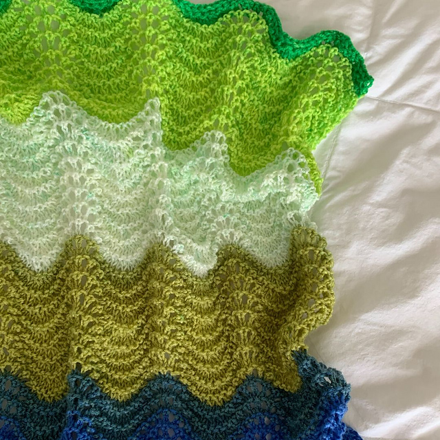 Ravelry: Wavy Baby Blanket pattern by Nancy Queen