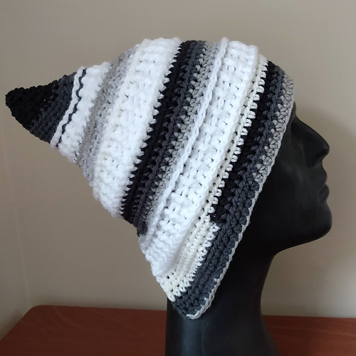 Ravelry: Winter Pixie Hat (two color) pattern by Stephanie Dunkin