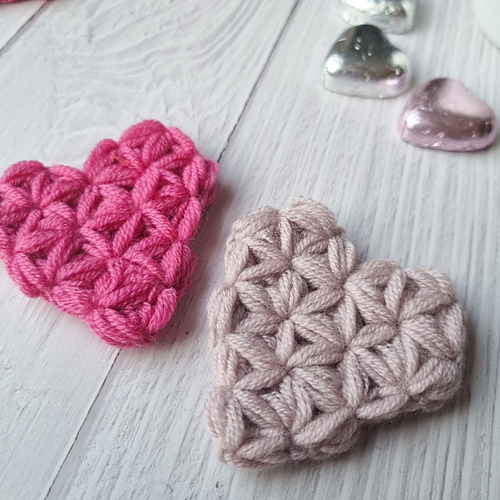Ravelry: Jasmine Heart pattern by Makalani Sæther
