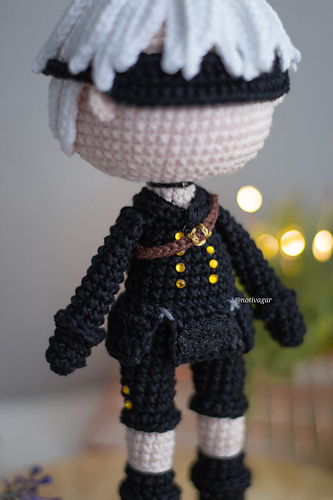Ravelry: 2B & 9S (Nier Automata) pattern by Thamires Kaled