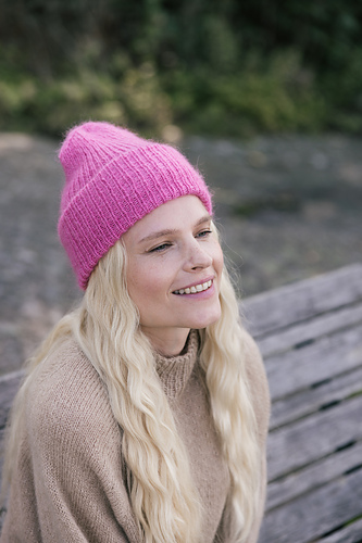 Ravelry: I'm so mohair hat kit pattern by Novita Design Studio