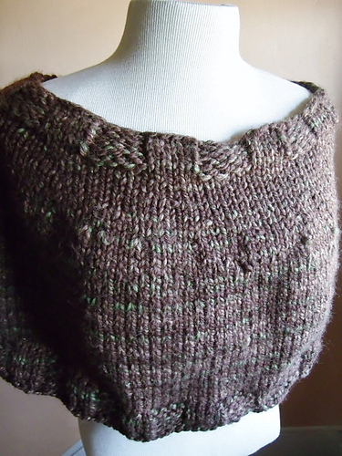 Ravelry: Simple Capelet, Thick & Quick pattern by Aida Cruz