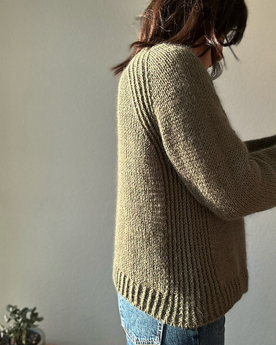Ravelry: Olive Cardigan pattern by Ivana Sturm