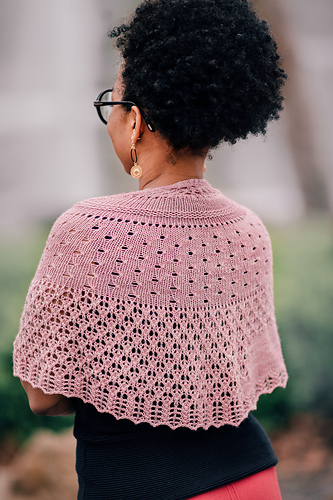 Ravelry: Half Circle Dreamy Moon Shawl pattern by Nuria Pastor