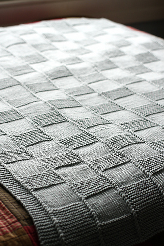 Ravelry: simple patchwork blanket pattern by Debbie Bliss