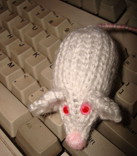Ravelry: NyanPon's Bioluminescent Lab Rat