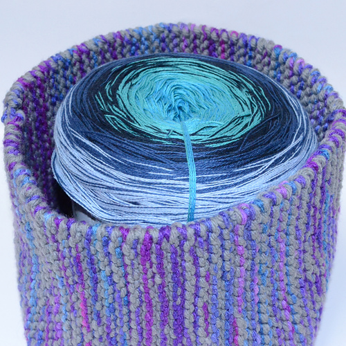 Ravelry: Folding Yarn Bowl pattern by Isabella Silvan