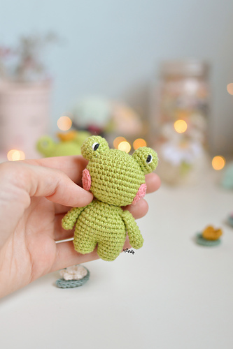Ravelry: Pupi la rana amigurumi pattern by Jennifer C F