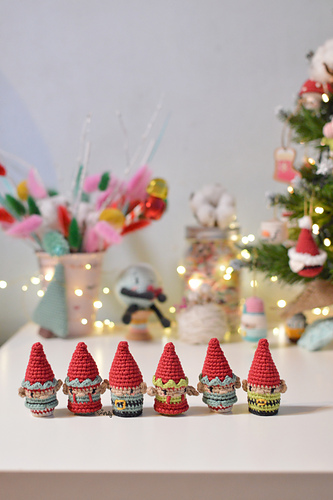 Ravelry: Mini Elfo amigurumi pattern by Jennifer C F
