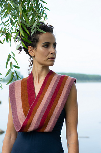 Ravelry: INFINITA Cowl pattern by Aimee DeBaun