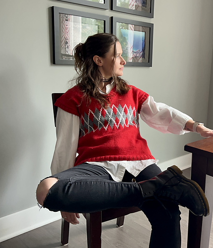 Ravelry: Angus pattern by Renee Kulling