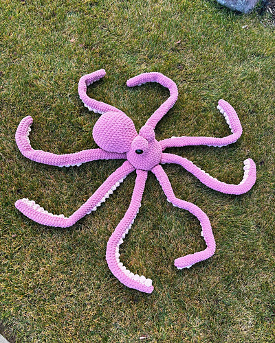 Ravelry: Crochet Giant Octopus pattern by Okey Dokeys