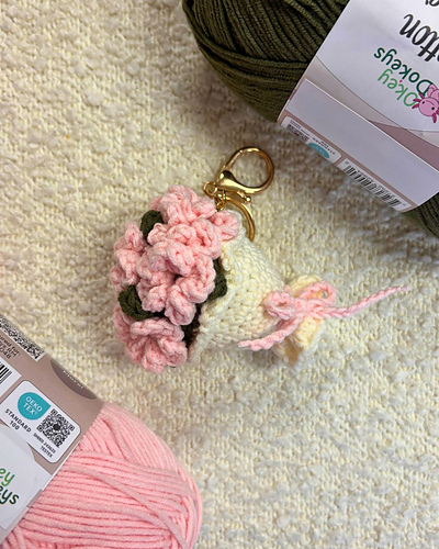 Ravelry: Crochet Flower Bouquet Keychain pattern by Okey Dokeys
