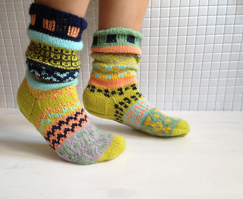 Ravelry: Color Bomb Socks pattern by Olya Yakushkina