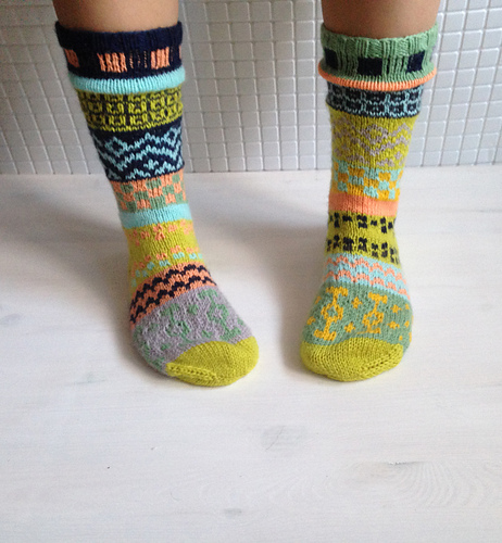 Ravelry: Color Bomb Socks pattern by Olya Yakushkina