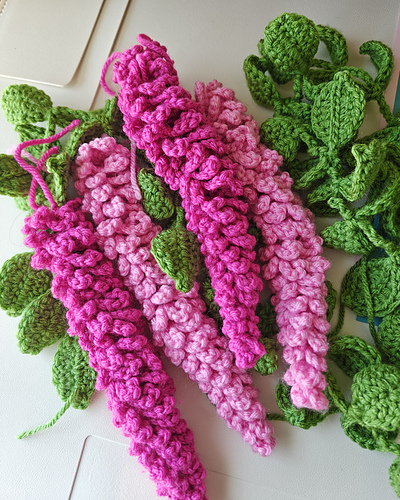 Ravelry: Wisteria Garland with Leaves pattern by Juli Anne