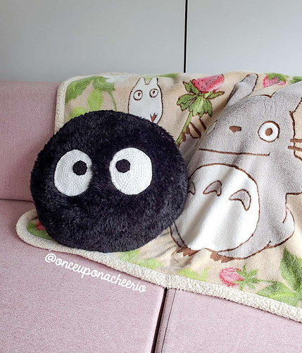 Ravelry: Soot Sprite Pillow pattern by Juli Anne