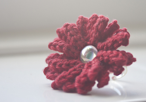Ravelry: Crochet flower ring pattern by OneStick Wonder