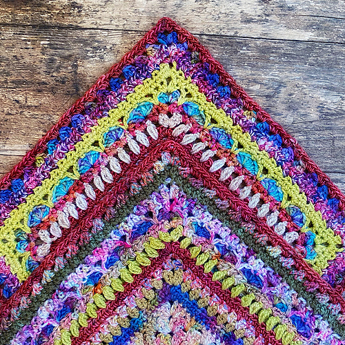 Ravelry: Sister GrannySquare pattern by Marléne Scheepers-Fourie (Plasie)