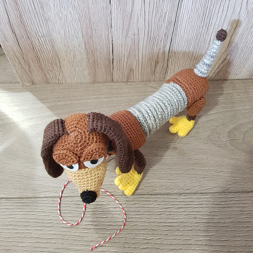 Ravelry: Slinky Dog Toy Story pattern by Chantelle @onescreativemind