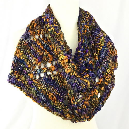 Ravelry: Caracol Cowl pattern by Orange Smoothie