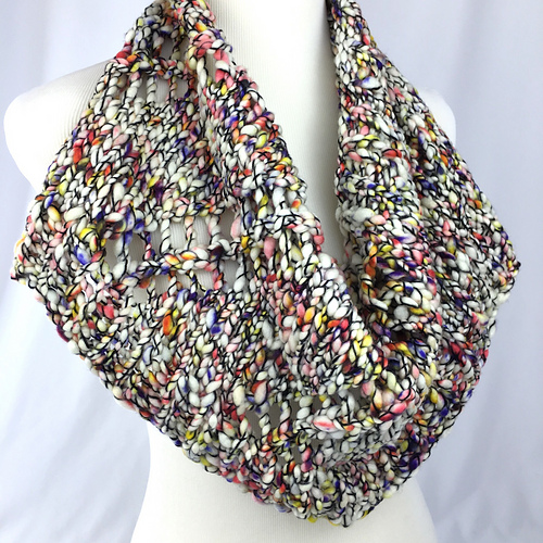 Ravelry: Caracol Cowl pattern by Orange Smoothie