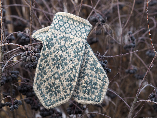 Ravelry: Frost mittens pattern by Inger Berg