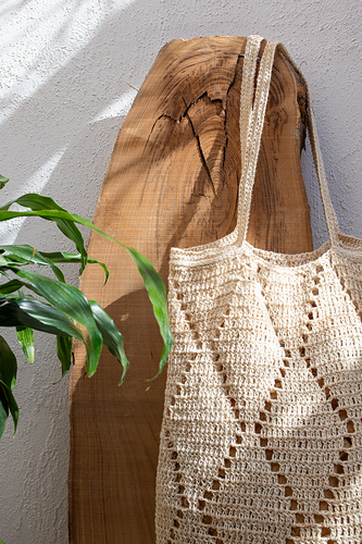 Ravelry: DIAMONDS BAG large pattern by PLEXTO